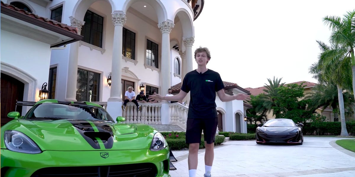 One Percent gamer house gave a mansion tour with gaming setups ...