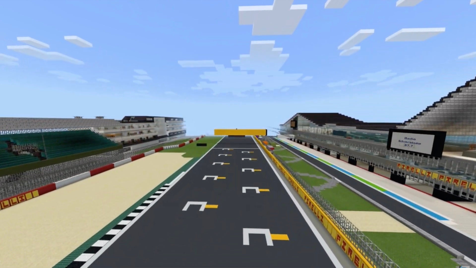 F1 Superfans Spent Months Recreating Silverstone Circuit in Minecraft ...